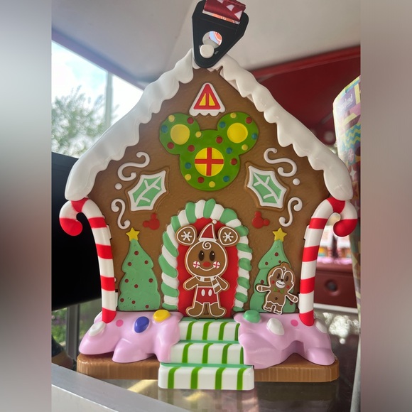 Disney | Holiday | Mickey And Minnie Mouse Gingerbread House Popcorn ...